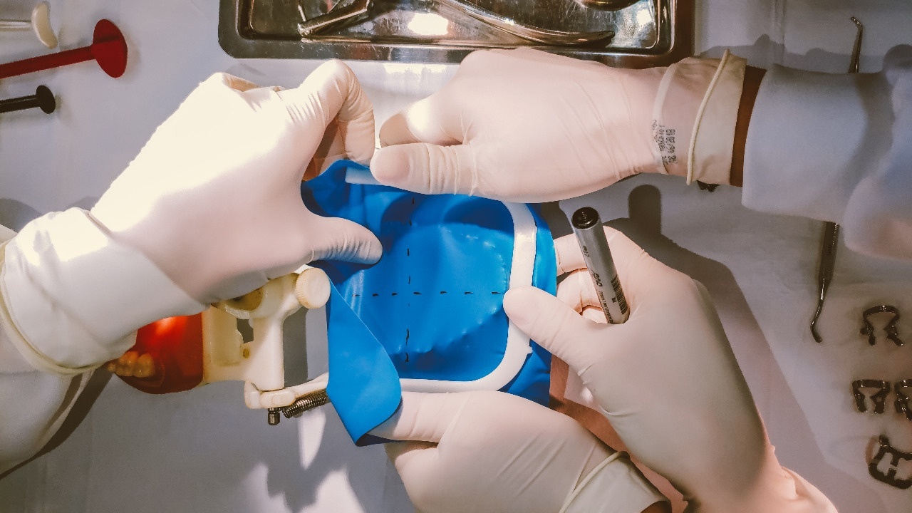 Isolamento Absoluto na Odontologia: Passo a passo